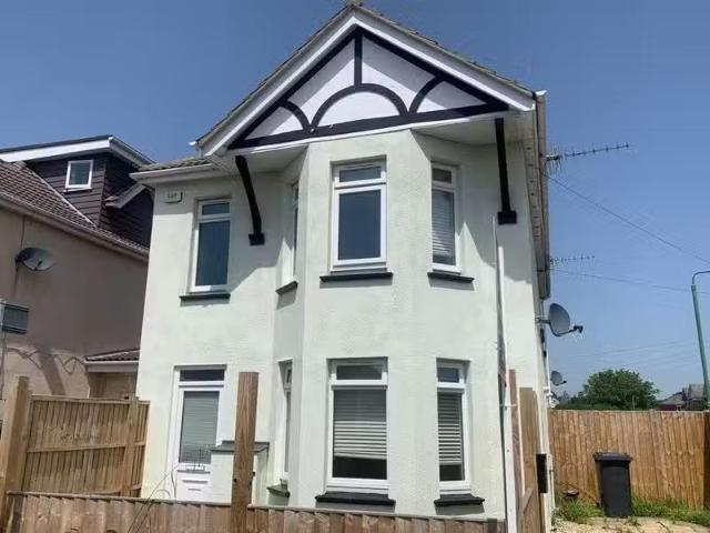 2 bedroom house for rent in Shaftesbury Road, Charminster, BH8