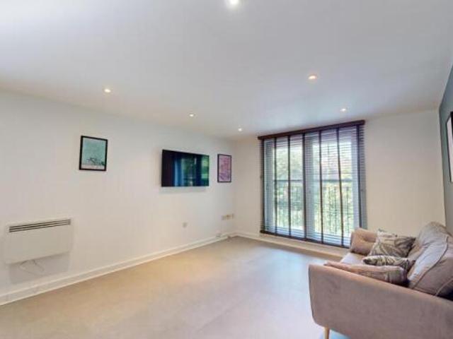 2 bedroom house for rent in St Ann's Court, Leeds, LS5