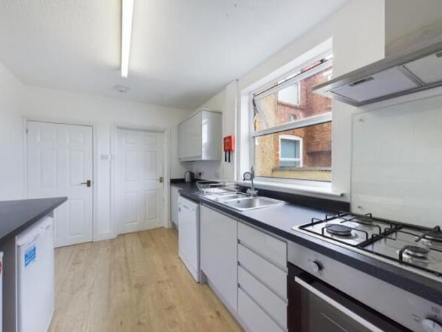 2 bedroom house for rent in St. Leonards Road, Northampton, NN4