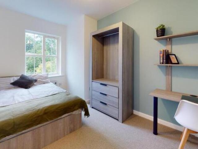 2 bedroom house for rent in St Michaels Lane, Leeds, LS6