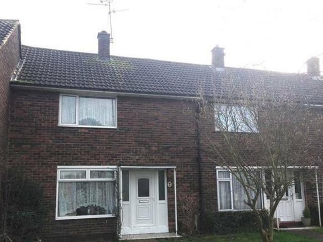 2 bedroom house for rent in Staneway Lee Chapel South SS16