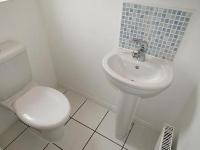 2 bedroom house for rent in Stanks Drive, LEEDS, LS14