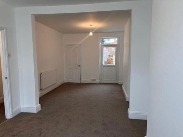 2 bedroom house for rent in Stanley Road, Northampton, NN5