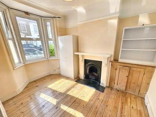 2 Bedroom House For Rent In Stratford