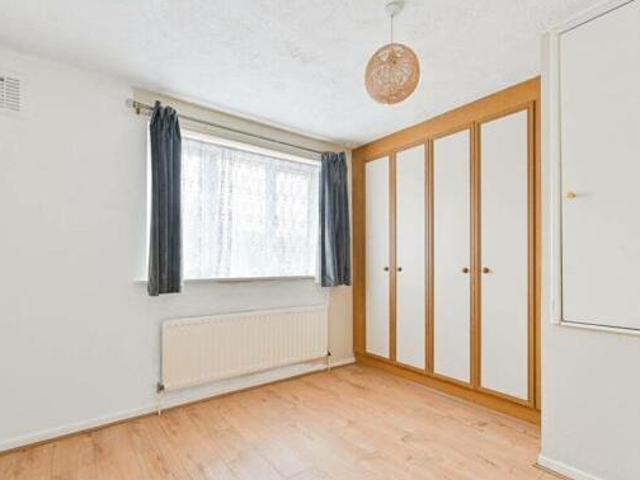 2 Bedroom House For Rent In Streatham, London