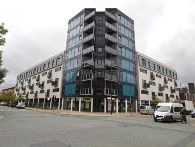 2 bedroom house for rent in Stretford Road, Manchester, M15