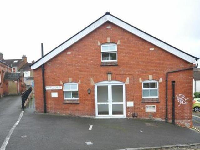 2 Bedroom House For Rent In Swindon