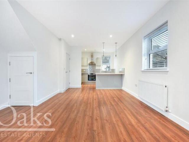 2 bedroom house for rent in Portland Road, South Norwood, SE25
