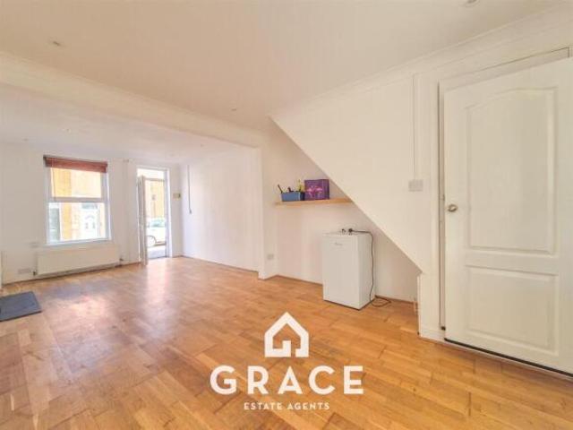 2 bedroom house for rent in Pauline Street, Ipswich, IP2