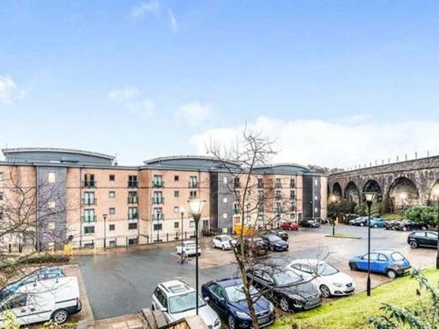 2 Bedroom House For Rent In Paddock, Huddersfield