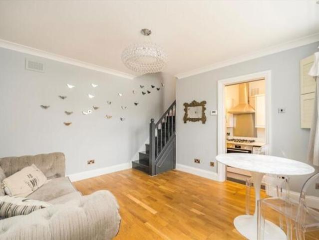 2 bedroom house for rent in Pembrook Mews, Battersea, SW11
