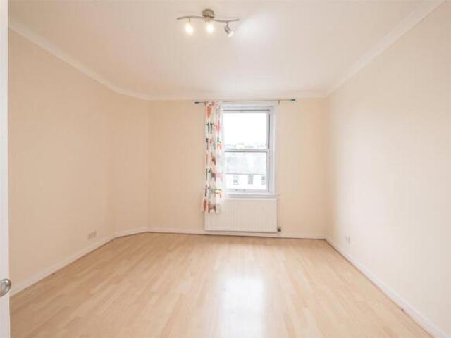 2 bedroom house for rent in Prestonfield Gardens, Edinburgh, EH16