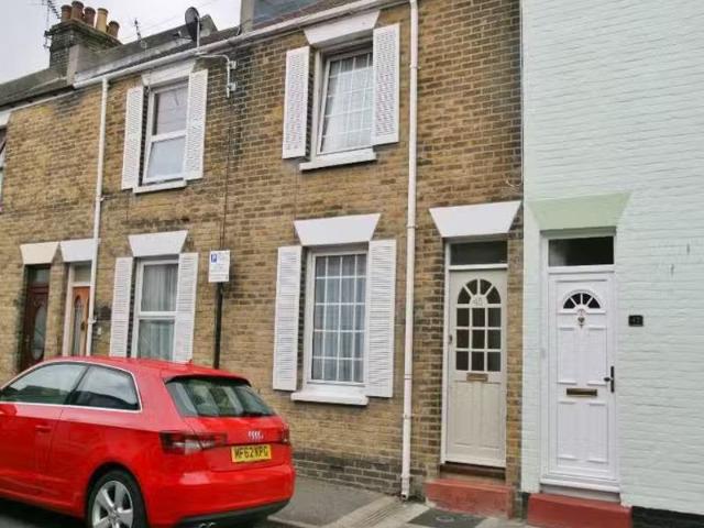 2 bedroom house for rent in Princes Street, Deal, CT14