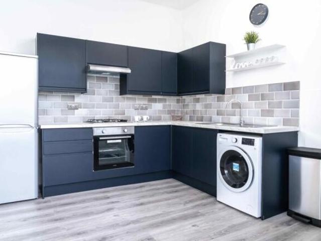 2 bedroom house for rent in Royal Park Avenue, Leeds, LS6