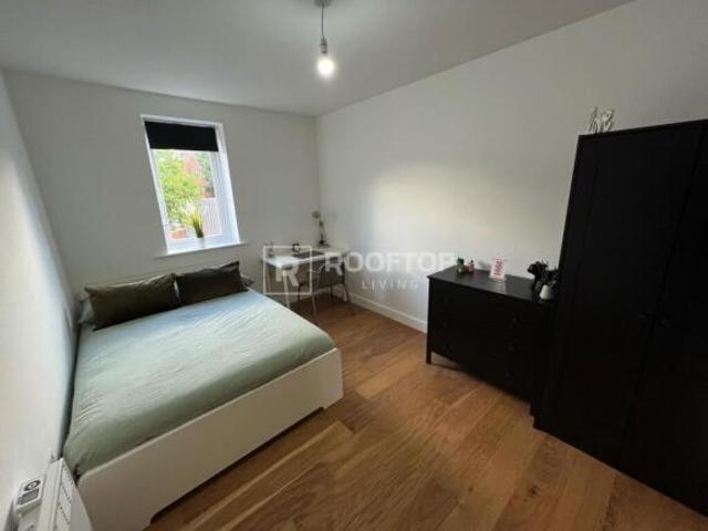 2 bedroom house for rent in Royal Park Road, Leeds, LS6