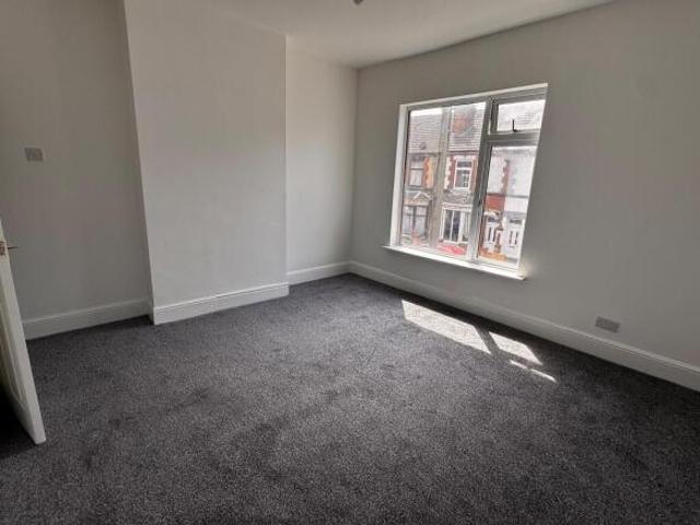3 bedroom house for rent in Royston Avenue, Bentley, Doncaster, DN5