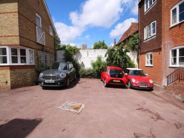 2 bedroom house for rent in Rosiers Court, 46 St. Dunstans Street, Canterbury, CT2