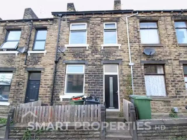 2 bedroom house for rent in Ravensknowle Road, Huddersfield, HD5