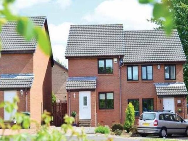 2 bedroom house for rent in Reid Grove Motherwell ML1