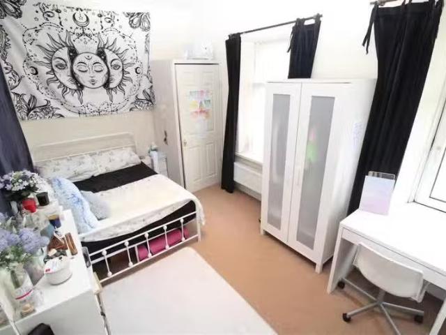 2 bedroom house for rent in Wood Road Treforest, Pontypridd, C.