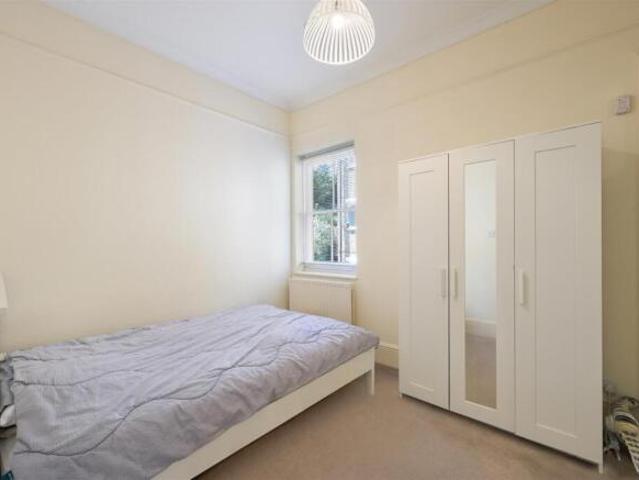 2 bedroom flat for rent in Worple Road, Wimbledon, SW19