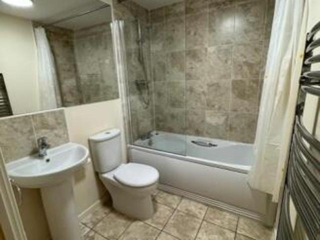 2 bedroom house for rent in Watkin Road, Leicester, LE2