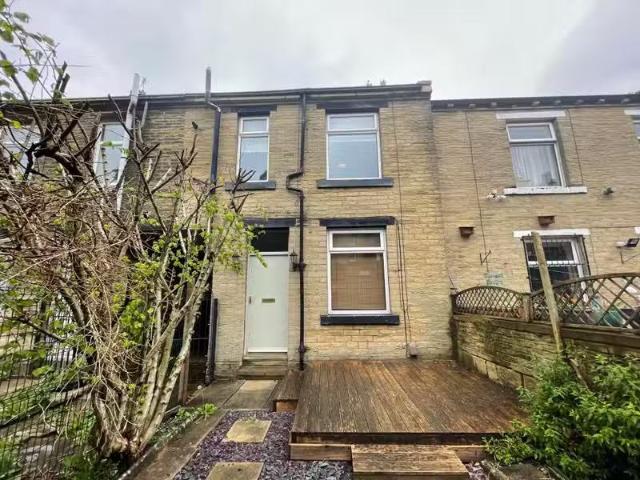 2 bedroom house for rent in Watmough Street, Bradford, West Yo.