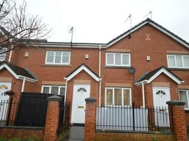 2 bedroom house for rent in Warde Street Hulme Manchester M15