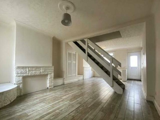 2 bedroom house for rent in Wellesley Street Gloucester GL1