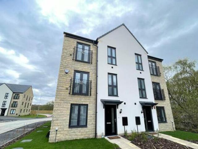 2 Bedroom House For Rent In West Park, Leeds