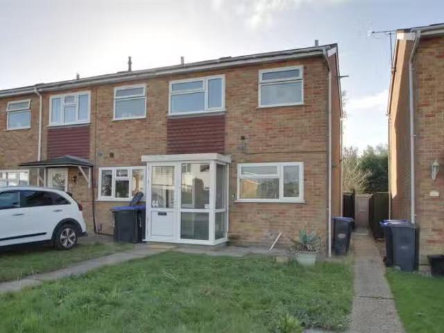 2 bedroom house for rent in Willow Crescent, Worthing, BN13