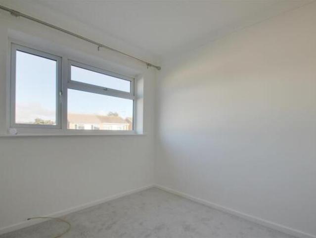 2 bedroom house for rent in Willow Crescent, Worthing, BN13