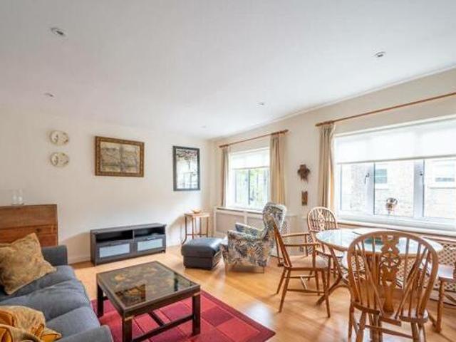 2 Bedroom House For Rent In Wimbledon, London