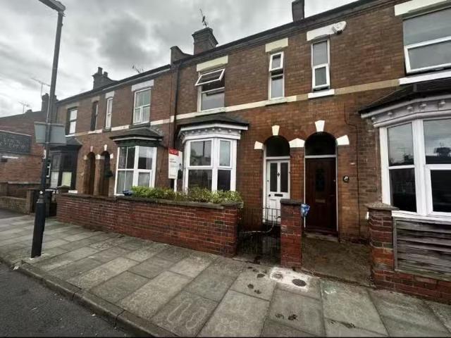 2 bedroom house for rent in Tachbrook Street, Leamington Spa.