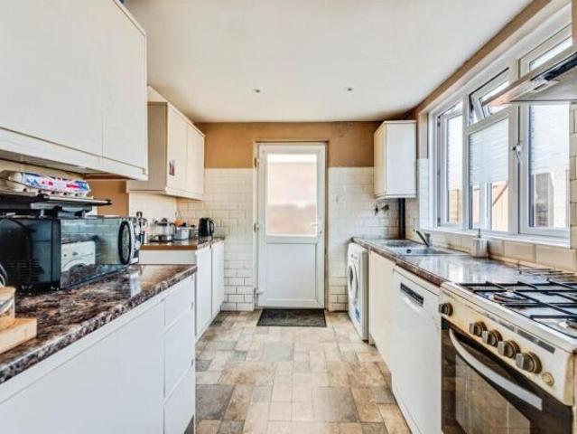2 bedroom house for rent in The Street, SWINDON, SN25