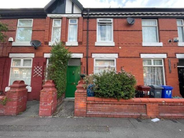 2 bedroom house for rent in Thornton Road, Manchester, M14