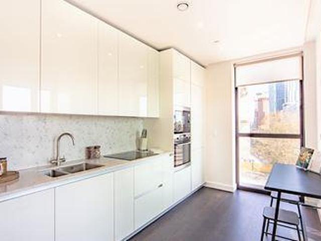 2 bedroom house for rent in two bedroom flat to rent in Nine Elms, London P. W £1124, SW11