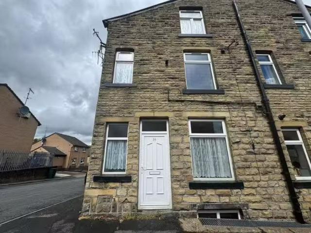 2 bedroom house for rent in Victoria Road, Keighley, West York.