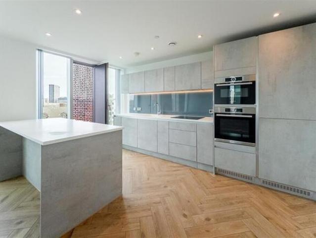 2 bedroom house for rent in Victoria Residence, M15