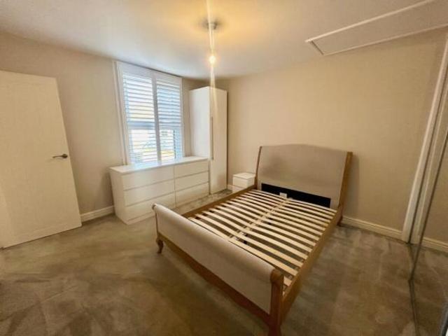 2 bedroom house for rent in York Road, WATFORD, WD18