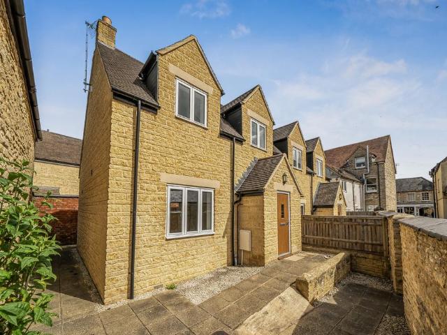 2 bedroom house for sale