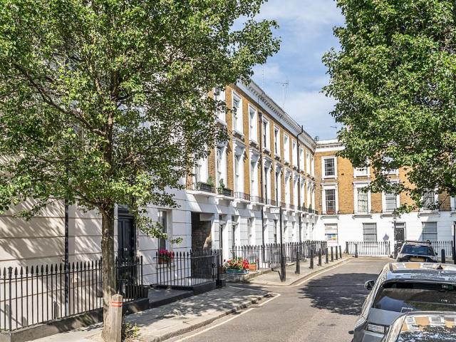 2 bedroom house for sale