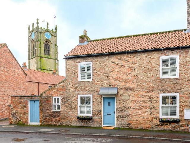 2 bedroom house for sale