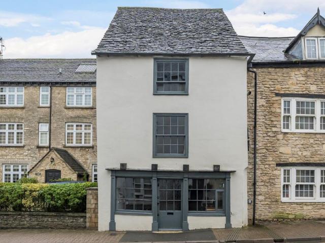 2 bedroom house for sale