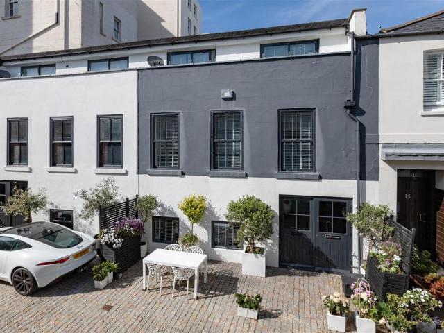 2 bedroom house for sale