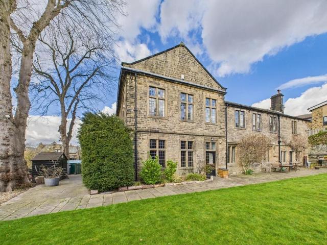 2 bedroom house for sale