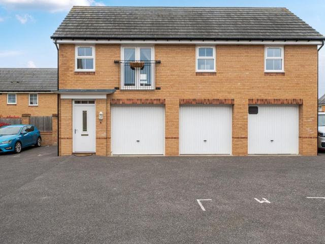 2 bedroom house for sale