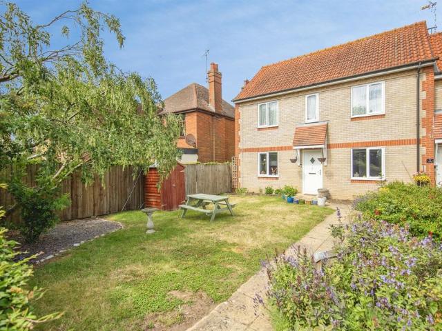 2 bedroom house for sale