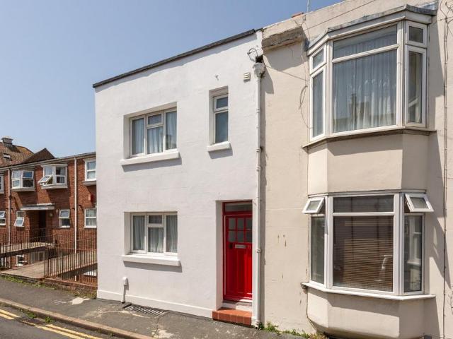 2 bedroom house for sale