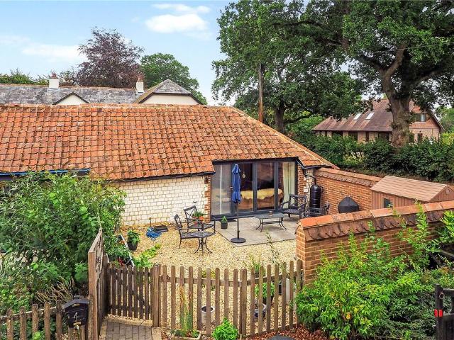 2 bedroom house for sale